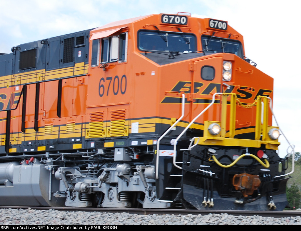 BNSF 6700 as she Rolls Eastbound Leading a Chicago Z-Train towards Winslow, Az.